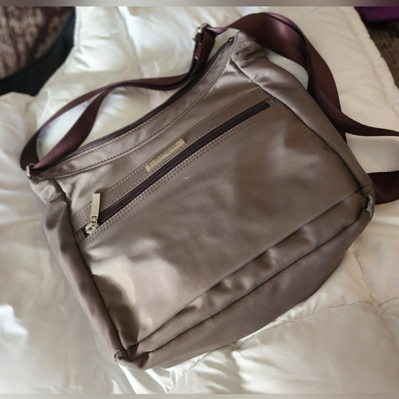 Hedgren | Bags | Hadgren Cross Body Purse | Poshmark